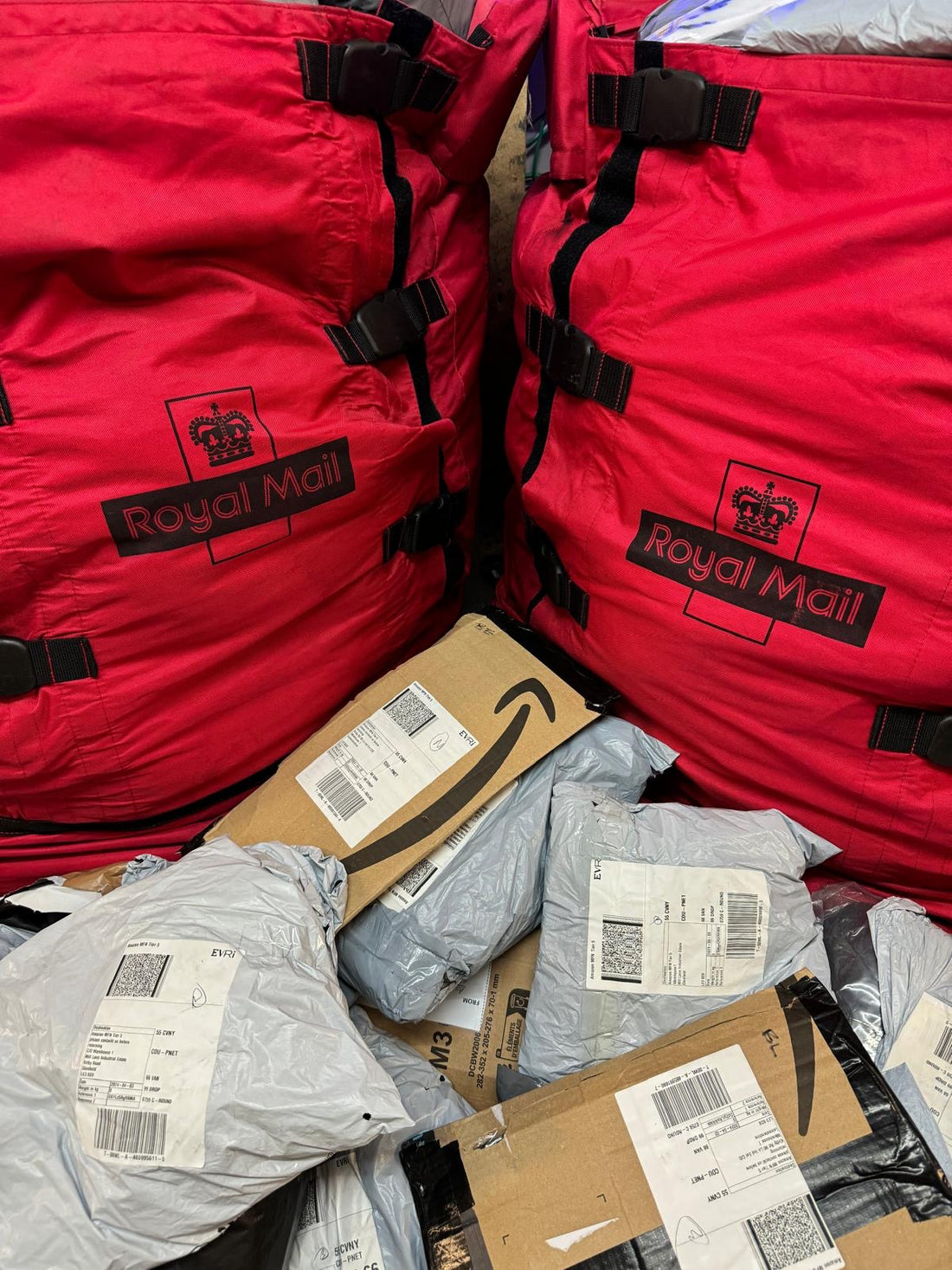 Undelivered Royal Mail And Courier Parcels - Undelivrd