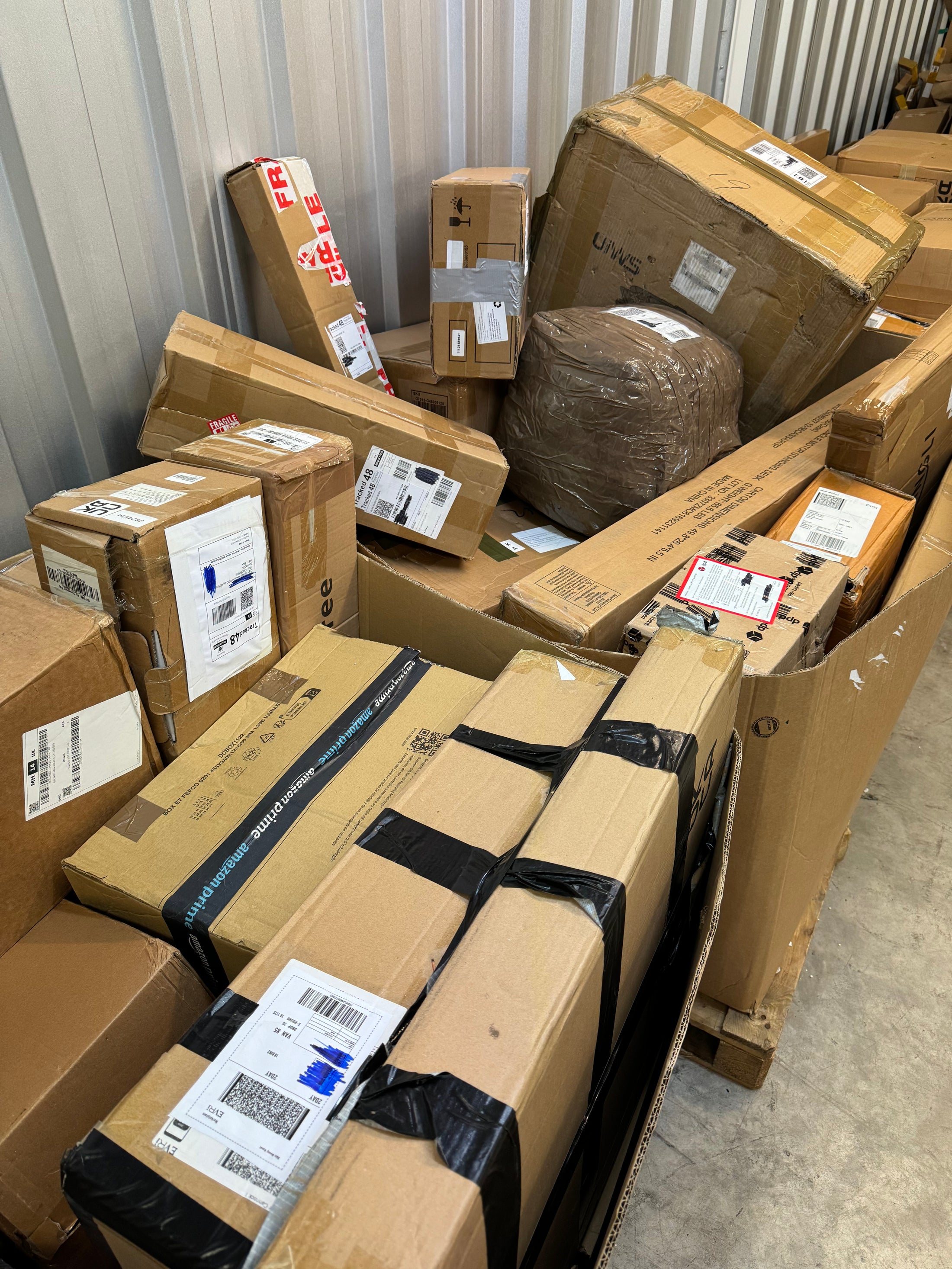Undelivered Royal Mail And Courier Parcels - Undelivrd